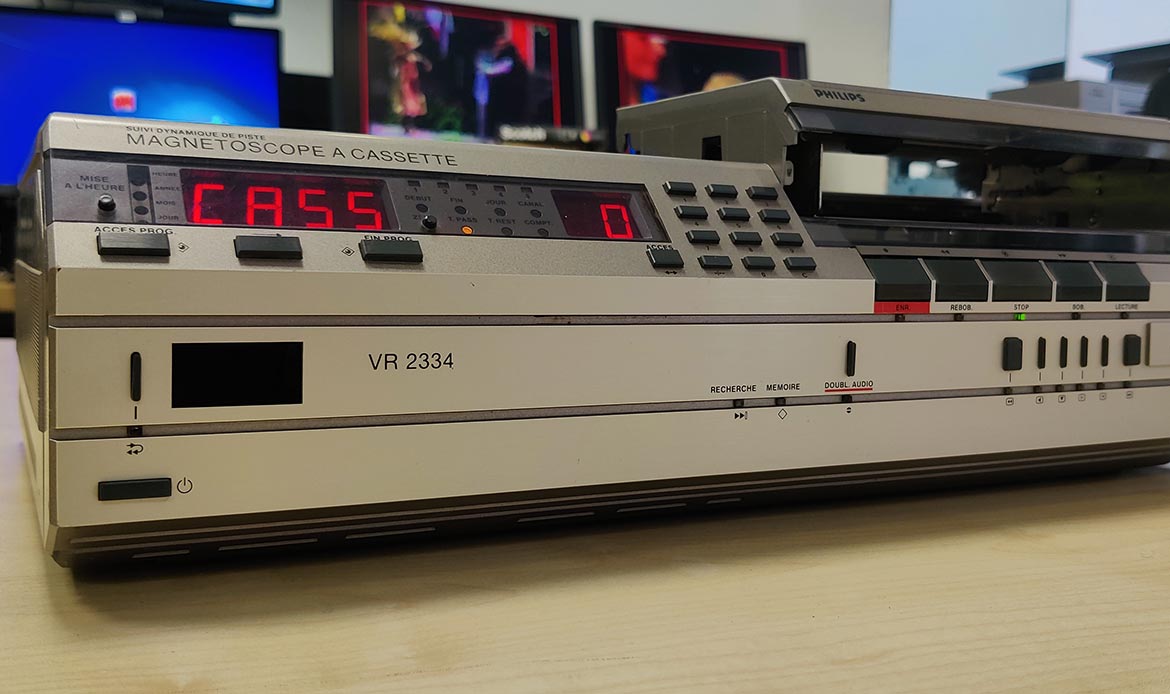 Numérisation cassette V2000 à Paris